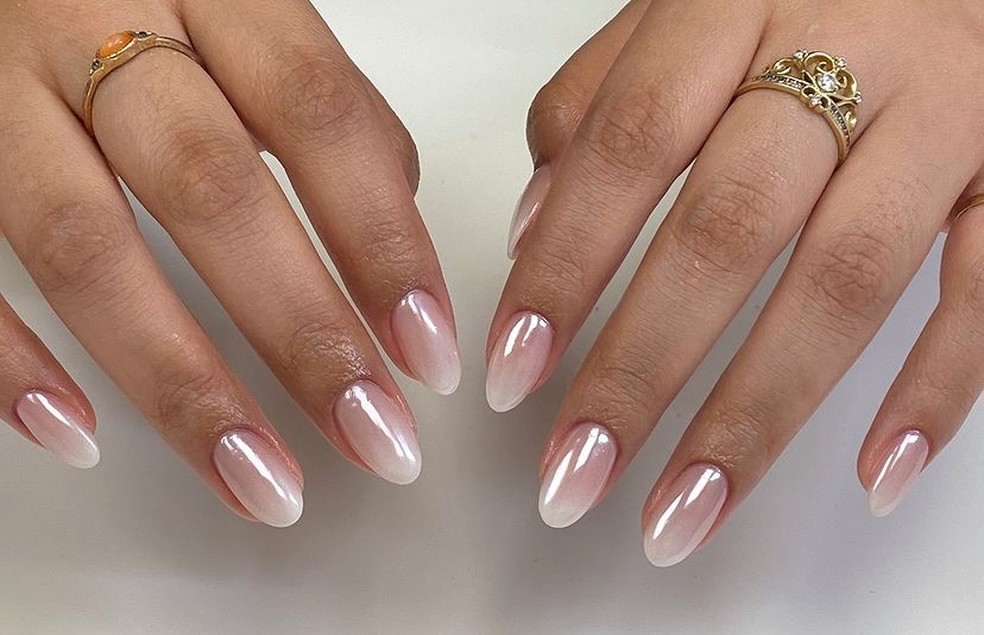 7 DELICADAS UNHAS EM GEL SIMPLES para Inspirar (Fotos e Tendências)