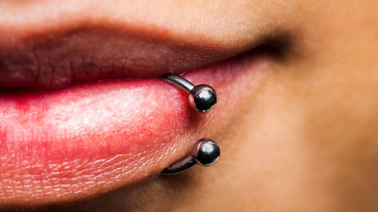 Piercing Boca Lateral: Guia Completo para um Resultado Seguro e Estiloso